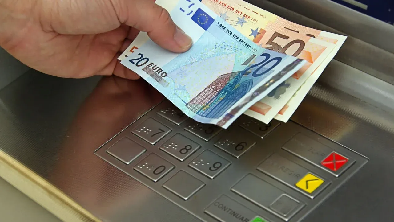 Ο «χάρτης» των πληρωμών από e-ΕΦΚΑ και ΔΥΠΑ έως τις 3 Οκτωβρίου - arthro.gr